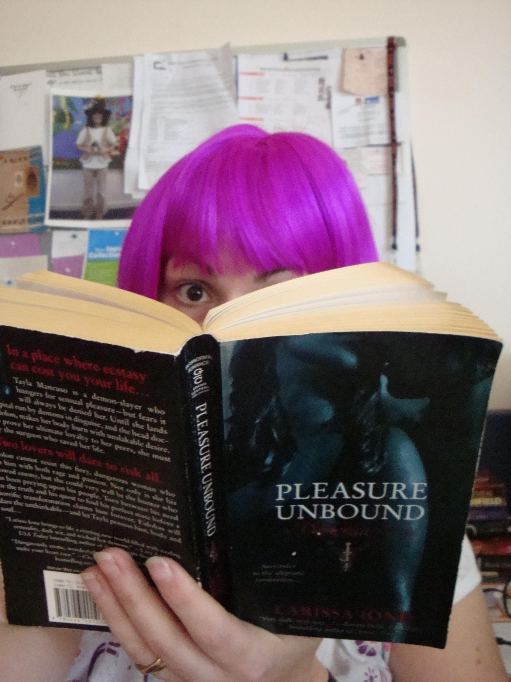 Steamy ashes – Helene Young